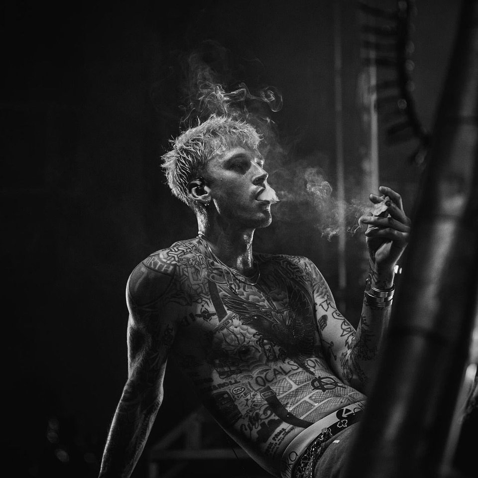 MGK Voices ( Machine Gun Kelly ) AI Voices (7+) | Jammable