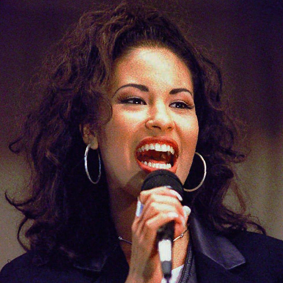 Selena AI Voice Generator | Jammable AI Covers